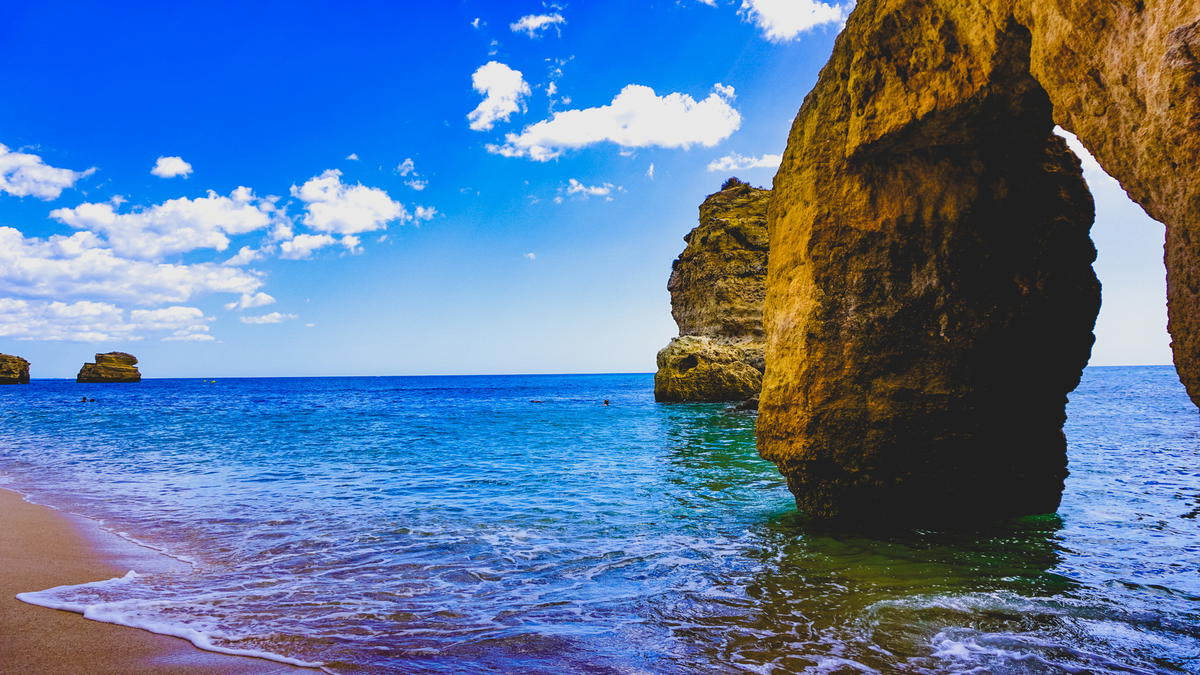 23 Beautiful Beach Photos of the Algarve, Portugal