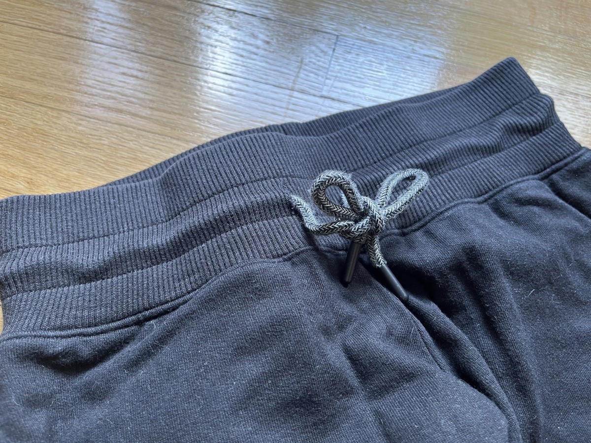 Paka Apparel: What Is This Sustainable Travel Brand? (A Review)