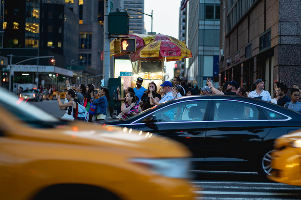 How to Work with Clients in Different Time Zones (14 Tips)