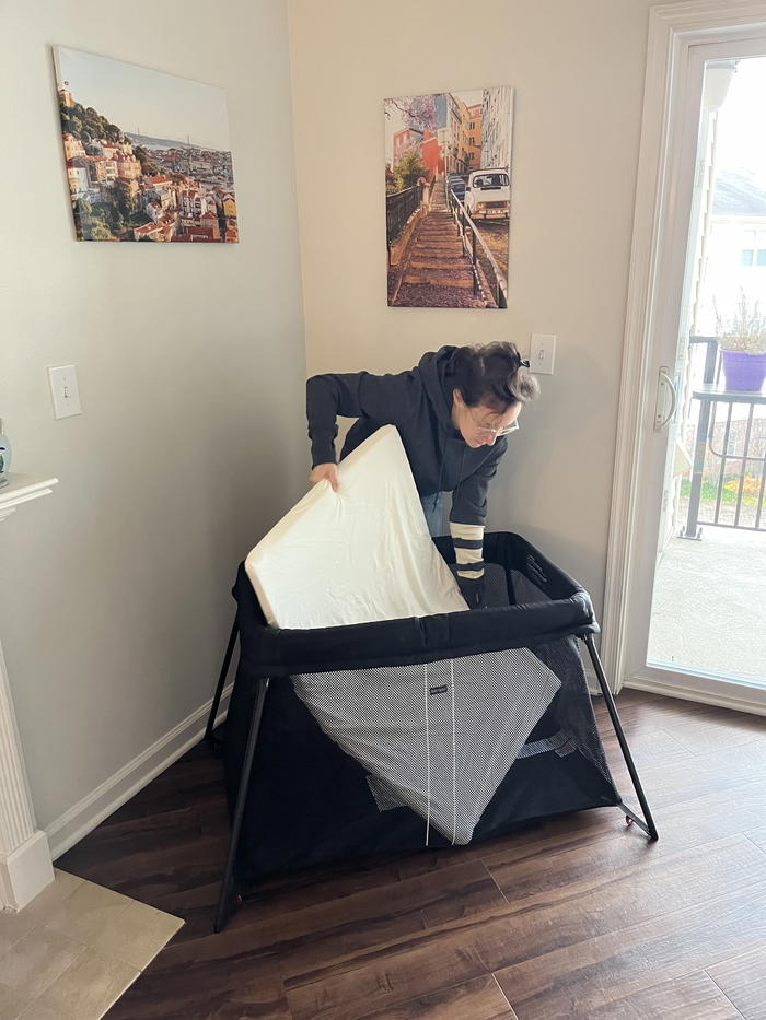 BabyBjorn Travel Crib Light Review (Tried & Tested)