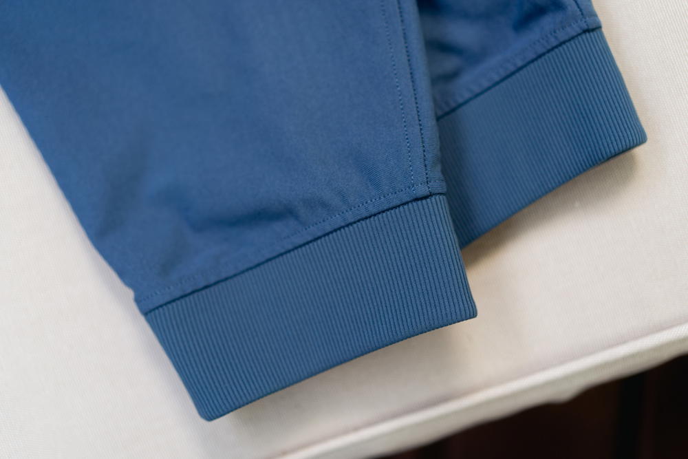 12 Best Travel Joggers for Men (Best Style and Versatility)
