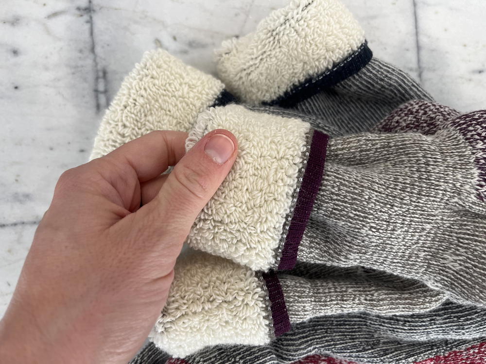 26+ Best Travel Socks (Compression, Quick-Drying, All-Weather)