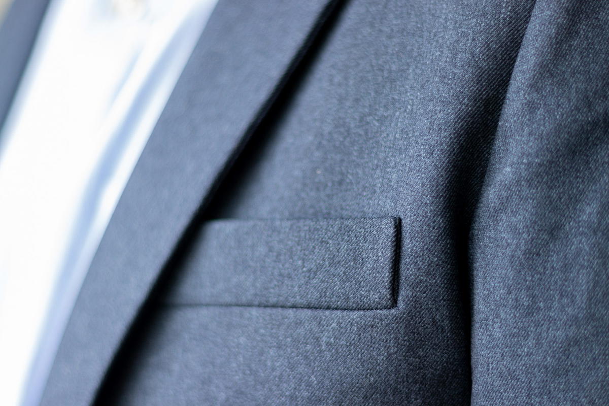 Bluffworks Gramercy Travel Suit Review: Best Performance Suit (Ever)