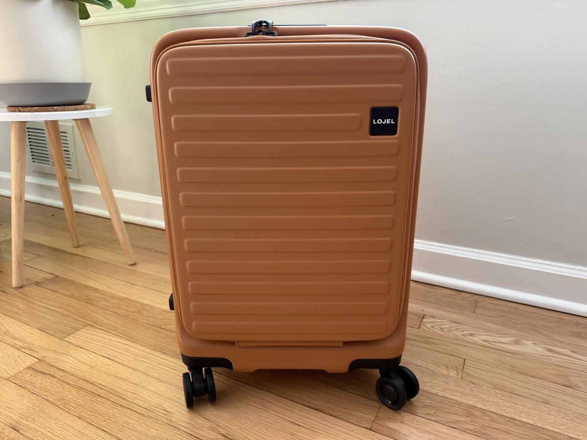 LOJEL Cubo Small Review: Sustainable Carry-on with Smart Access