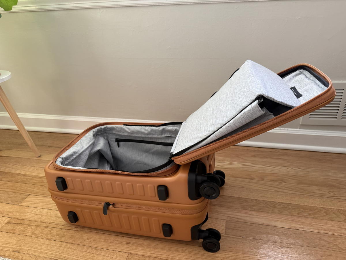 LOJEL Cubo Small Review: Sustainable Carry-on with Smart Access