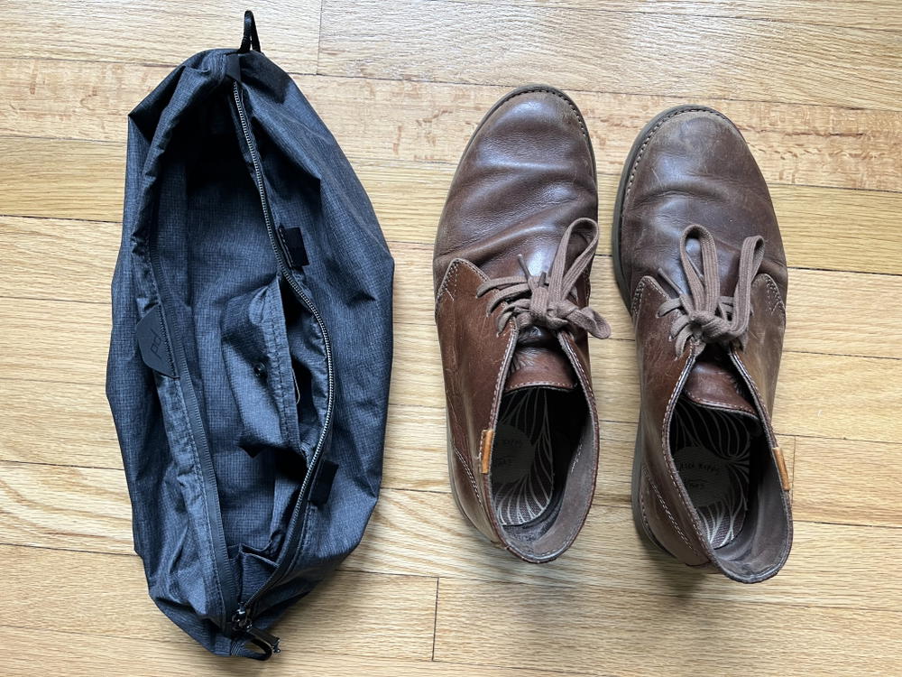 Peak Design Shoe Pouch Review: Better than Other Travel Shoe Bags