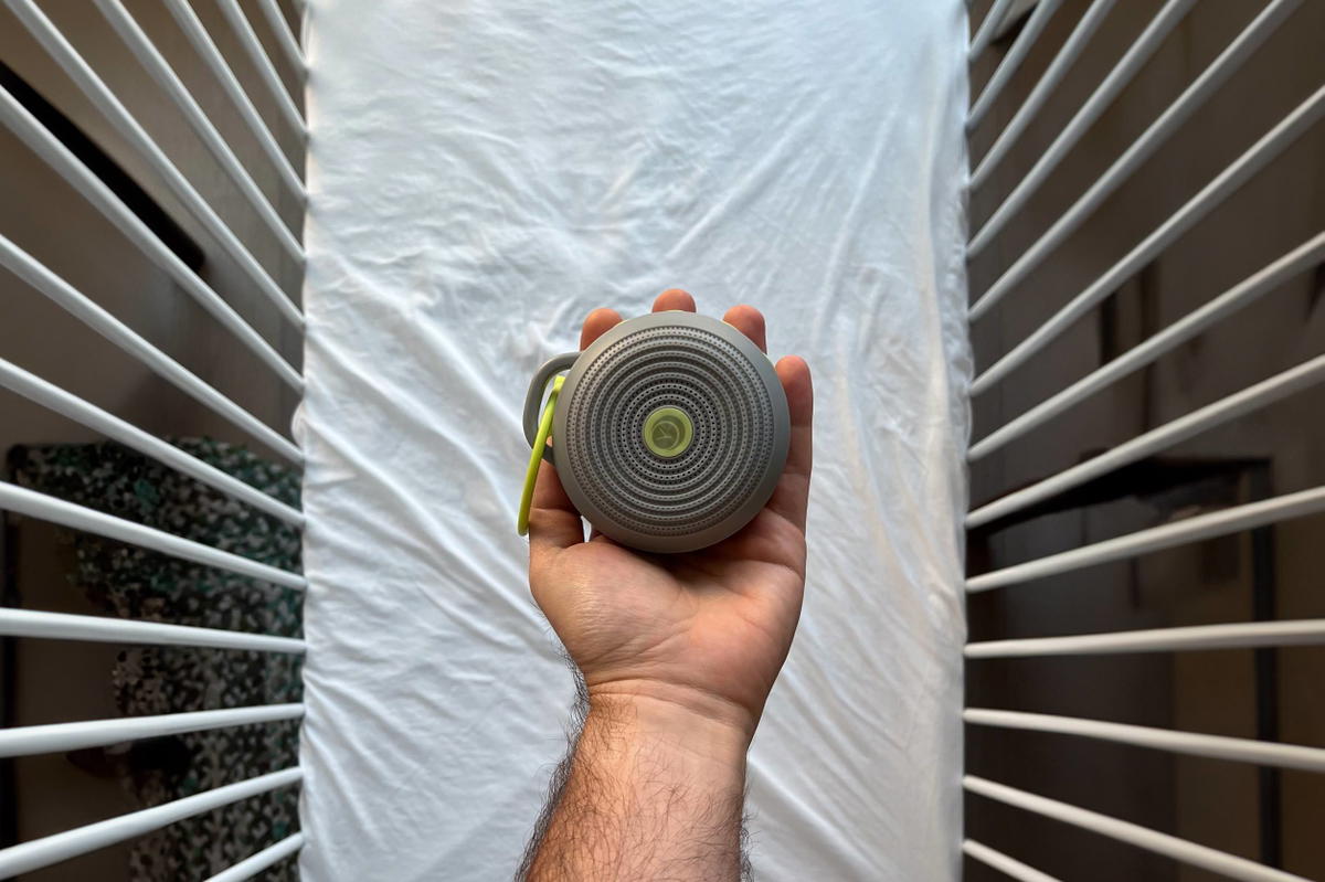 10 Best Portable Travel Sound Machines for Kids (White Noise for Sleep)