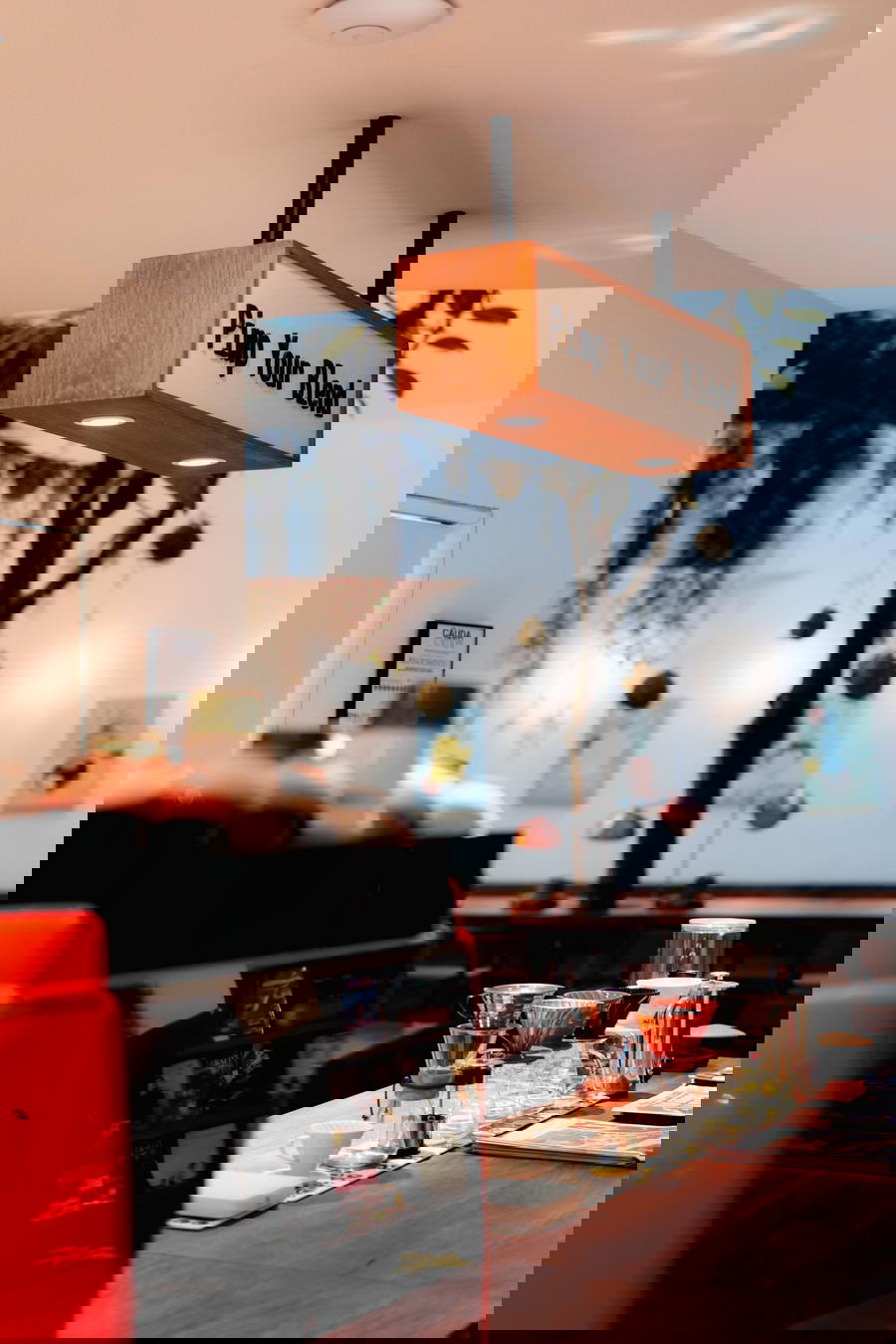 12 Ways to Help You Take Better Photos in Cafes