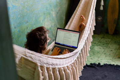 Work Remotely and Travel Like a Pro