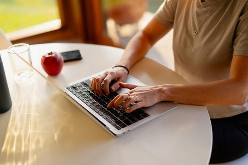 Work Remotely and Travel Like a Pro