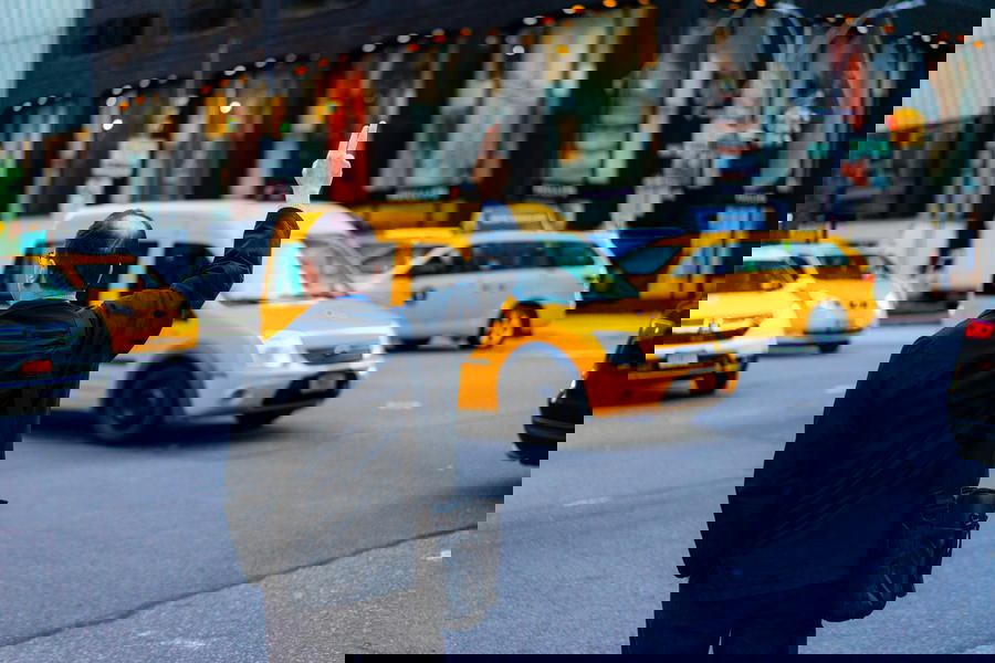 Must-Have Travel Resources: 75 Best Apps and Websites for Travelers