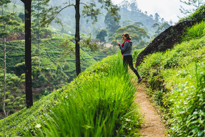 20 Smart Travel Tips for Avoiding Crowds on Your Trip