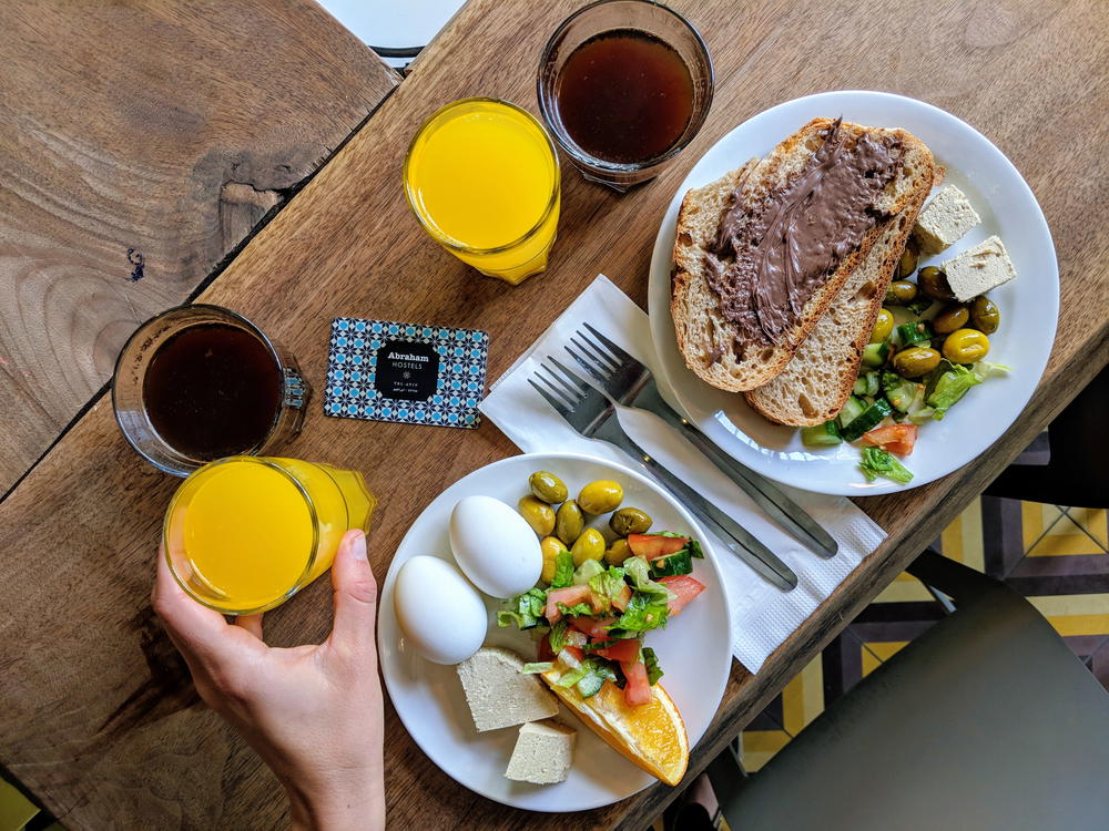 24 Tips for Traveling as a Vegetarian (and Vegan)