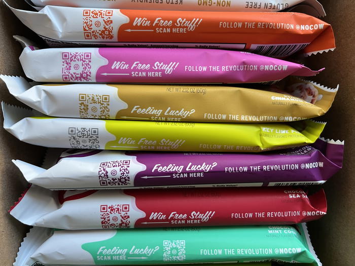 34+ Vegetarian (and Vegan) Snack Ideas for Travel and Road Trips