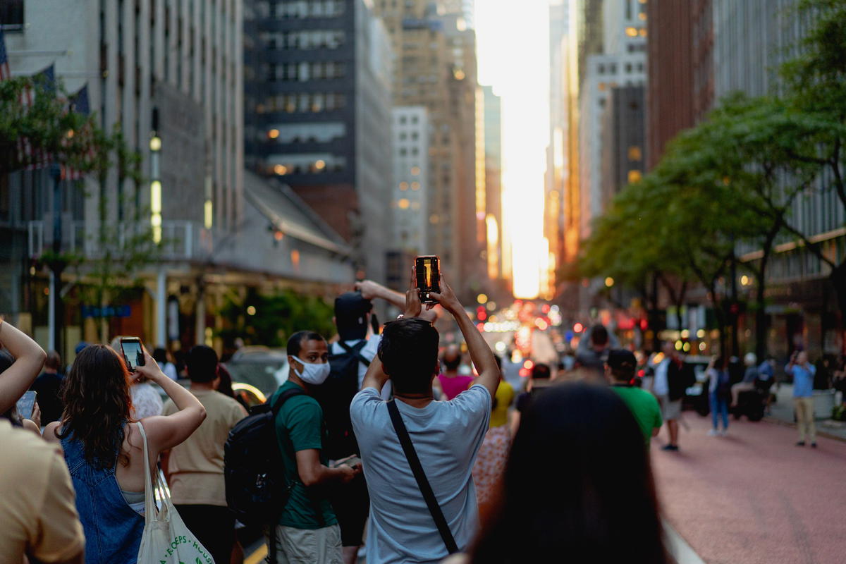 Photos of Manhattanhenge, NYC’s Annual Sunset Phenomenon
